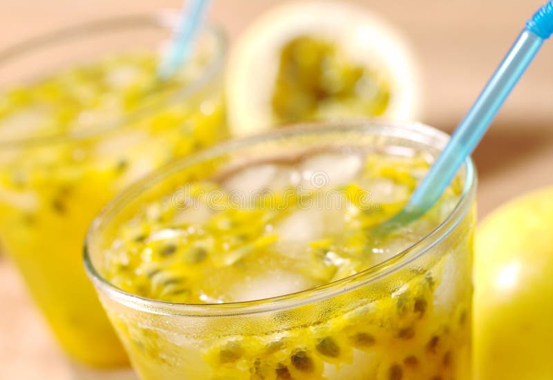 Jus de Passion-fruit photo stock. Image du fruit, passion - 17832196
