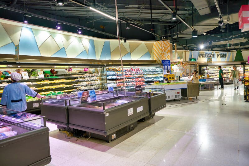 JUSCO editorial image. Image of hypermarket, goods, commercial - 102934070