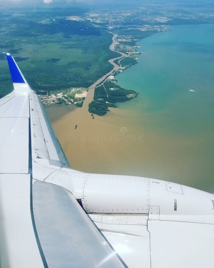 Just follow the left wing stock photo. Image of flight - 111315420