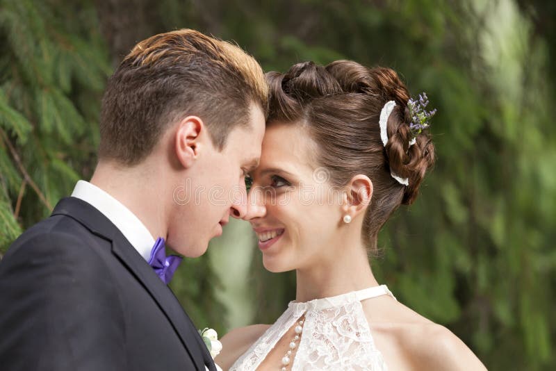 Just Married Couple Kissing Stock Image - Image of groom, outside: 32252549