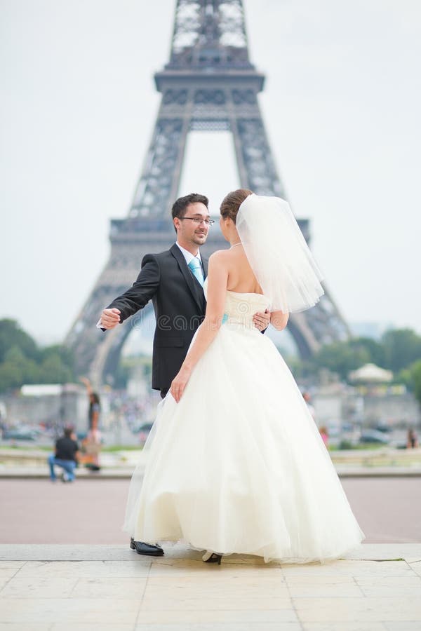 Happy Just Married Couple in Paris Stock Photo - Image of city, event ...