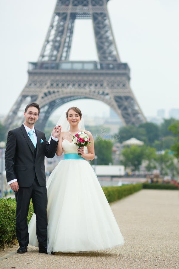 Happy Just Married Couple in Paris Stock Photo - Image of city, event ...