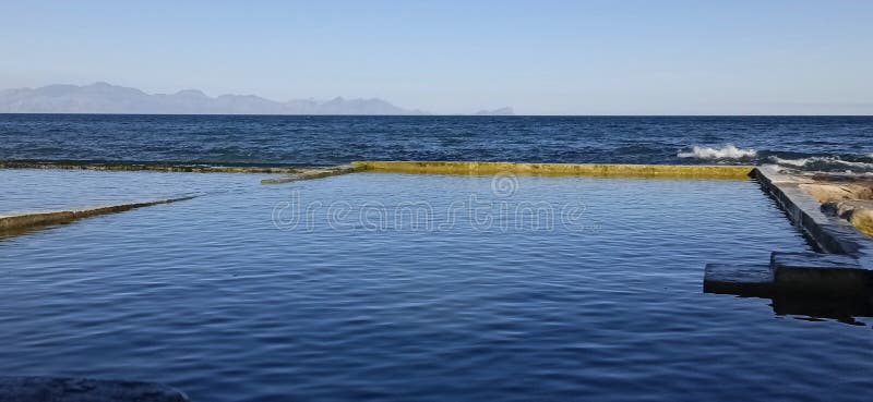 Just a nice tidal pool stock photo. Image of horizon - 260385266