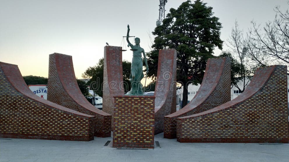 Justice monument editorial stock photo. Image of covered - 135558823
