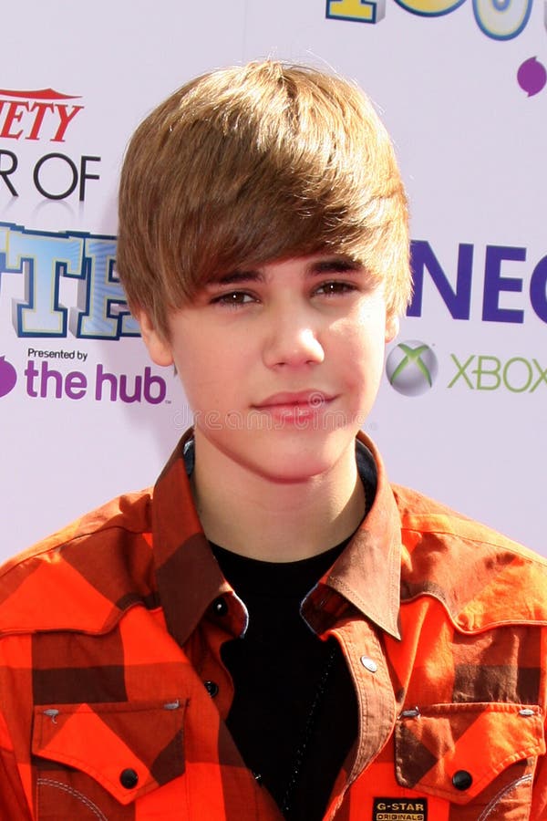 Justin Bieber Arrives at the 2012 Billboard Awards Editorial ...