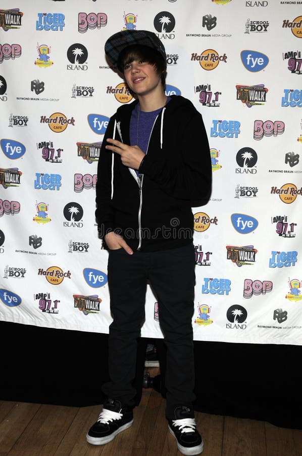 Justin Bieber Performing Live. Editorial Photo - Image of music ...