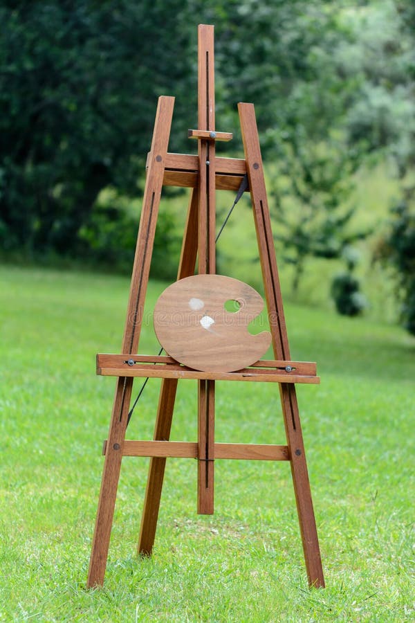 Gestell Für Künstler. Stativ Für Anstrich. Stockbild - Bild von ...