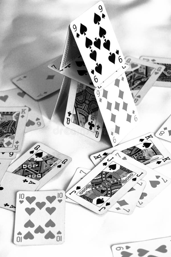 Kaartenhuis stock foto. Image of gebouwen, reparaties - 7242672