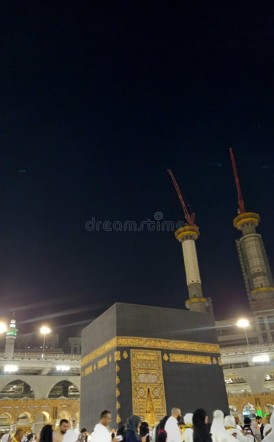 Kaba in Mecca editorial image. Image of skyscraper, lighting - 284584135