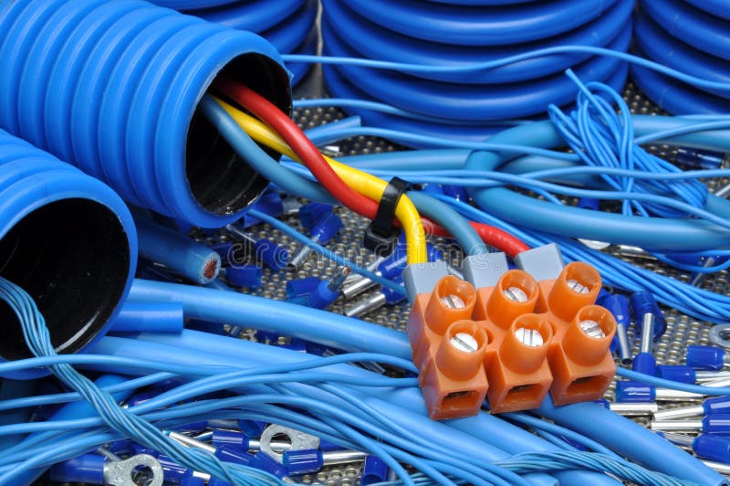 Kabel Und Elektrische Komponente Stockbild - Bild von industrie ...