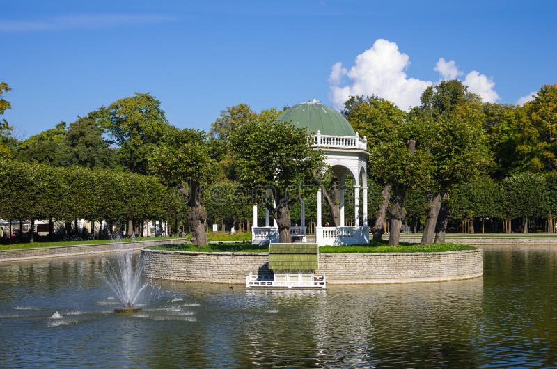 Kadriorg Park stockfoto. Bild von reise, brunnen, historisch - 50930036