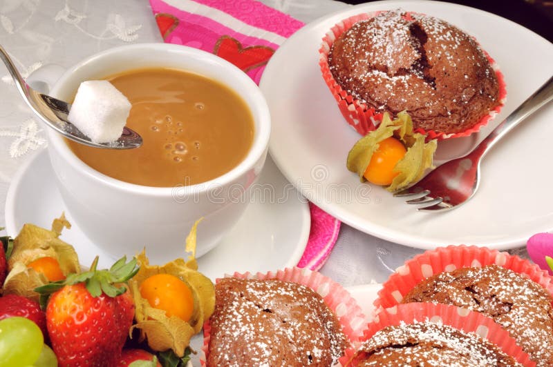 Kaffee Mit Milch Und Zucker Stockbild - Bild von süß, morgen: 17953779