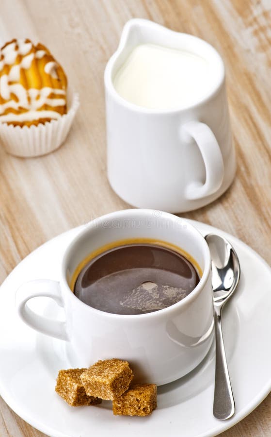 Kaffee, Zucker und Kuchen stockbild. Bild von frech, platte - 24651009