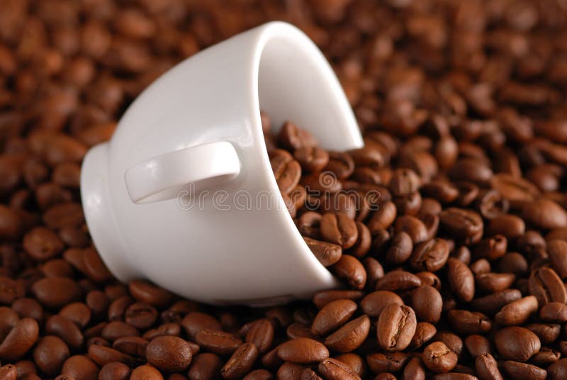 Kaffeebohnen stockbild. Bild von ausgedrückt, braun, muster - 2784263