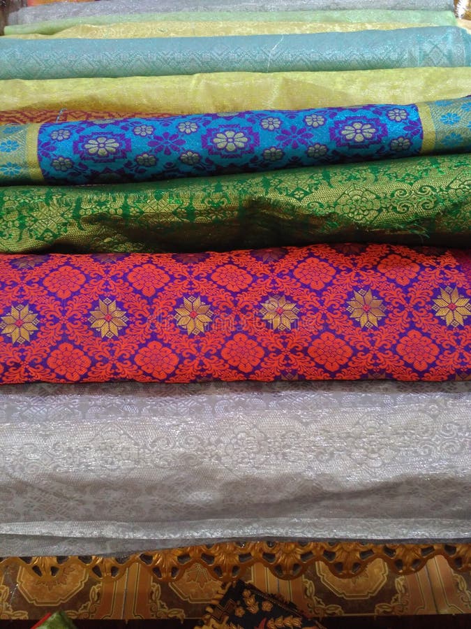 Kain Songket Emas photo stock. Image du manche, wallpaper - 92456582