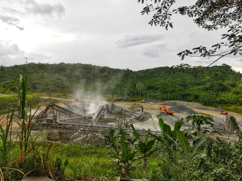 564 Stone Breaking Machine Stock Photos - Free & Royalty-Free Stock ...