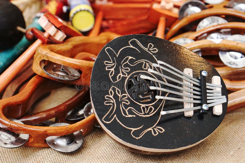 Sanza, Instrument De Musique Traditionnel Africain Image stock - Image ...