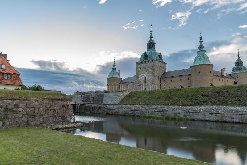 Historisk Kalmar Slott I Sverige Skandinavien Europa Landmark Arkivfoto ...