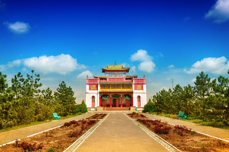 Rusia Kalmukia Elista Aclaración Stupa Imagen de archivo - Imagen de ...
