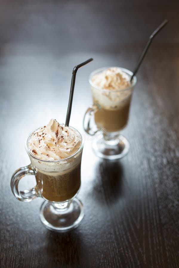 Kalter Kaffee stockbild. Bild von stab, erschütterung - 35213477