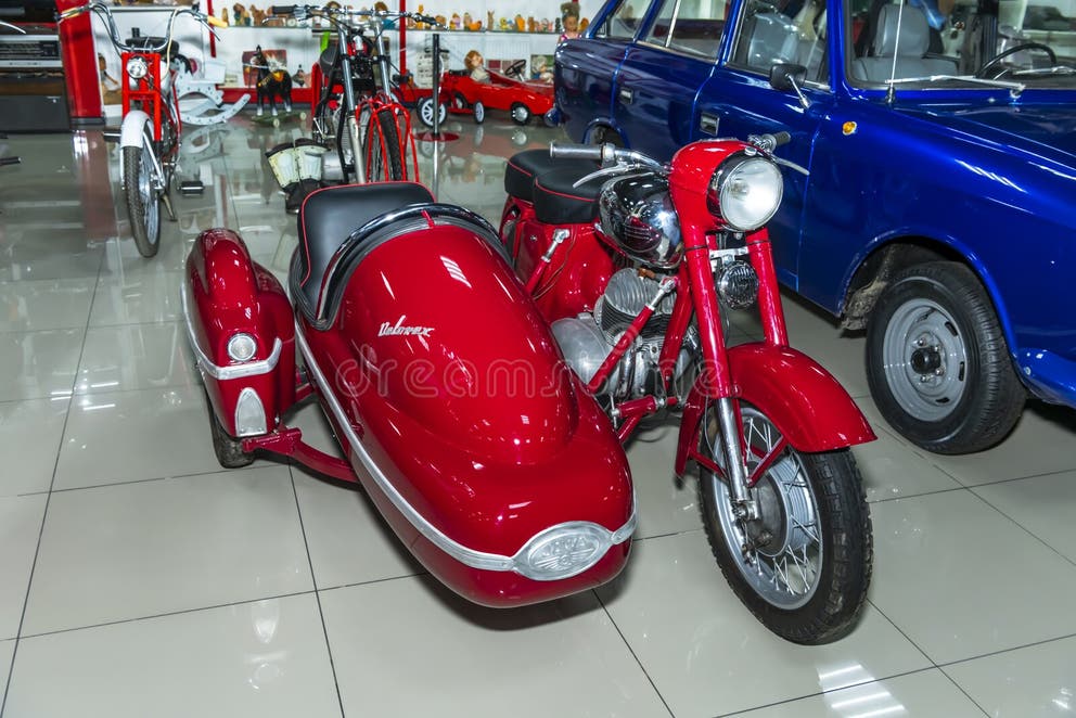 Motorcycle Java 350/354 with Side Trailer- in the Museum of the Legend ...