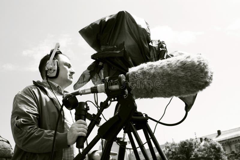 Kameraman i utrustning redaktionell arkivbild. Bild av festival - 77433282