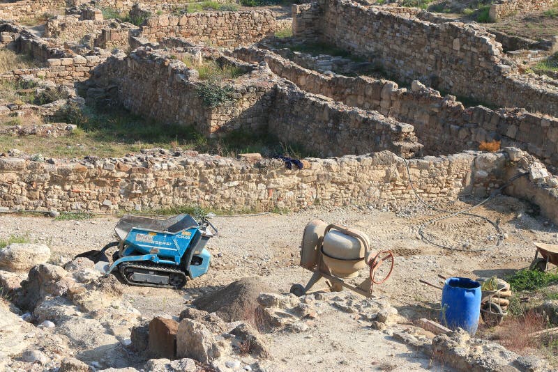 Archaeological Digging in Egypt Editorial Stock Image - Image of ...