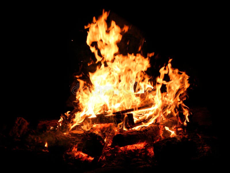Kampvuur stock foto. Image of vuur, uitbarsting, kampvuur - 3981306