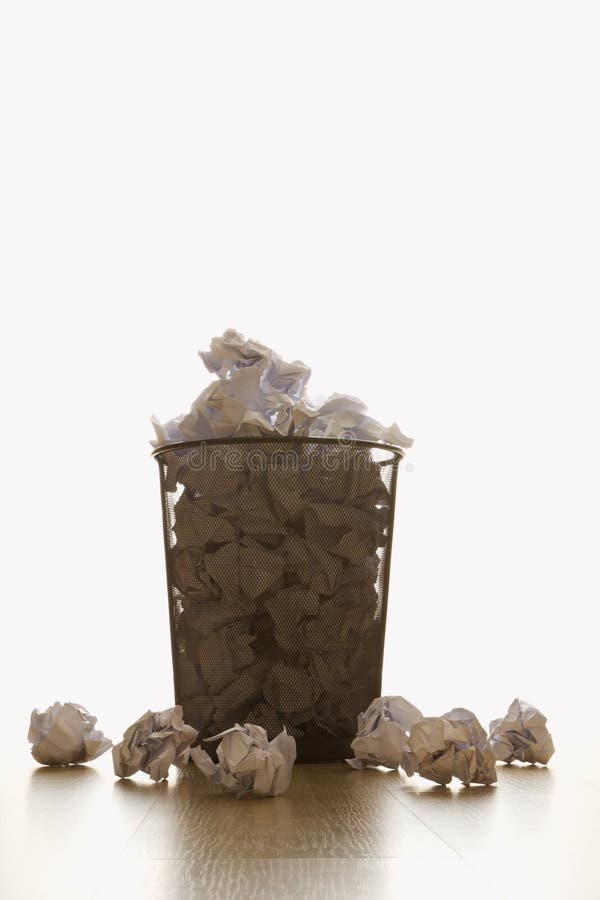 Smulat Kasta Avfall För Papper Fotografering för Bildbyråer - Bild av ...