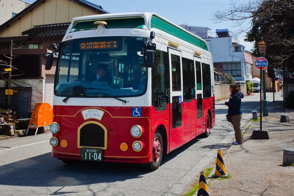 Kanazawa Loop Bus editorial photography. Image of vintage - 27571607