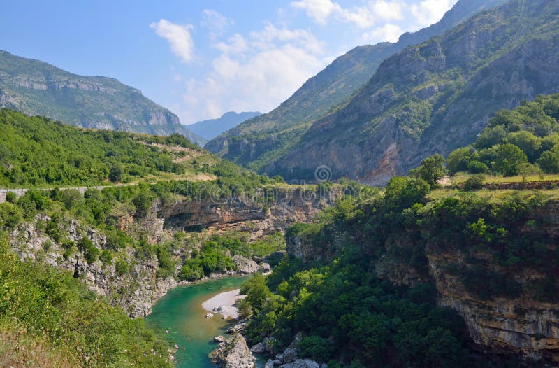 Montenegro Kanjonen Av Floden Moraca Fotografering för Bildbyråer ...
