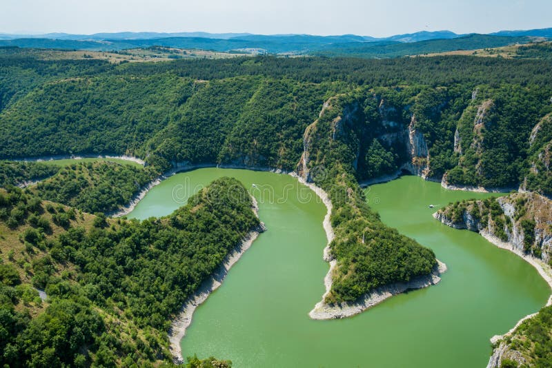 Kanjon Uvac arkivfoto. Bild av sjö, framtidsutsikt, europa - 100655554