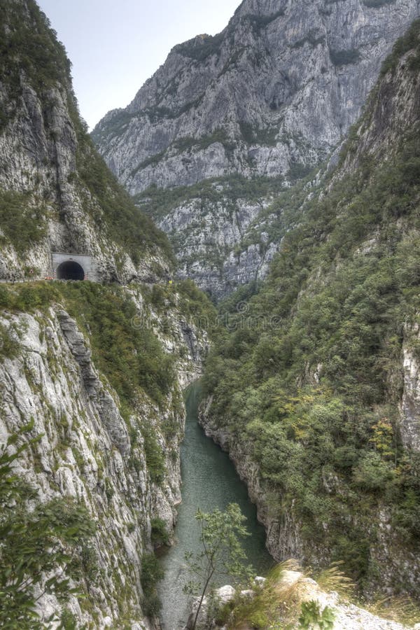 Kanjon Moraca I Montenegro, Europa Arkivfoto - Bild av clean, kaskad ...