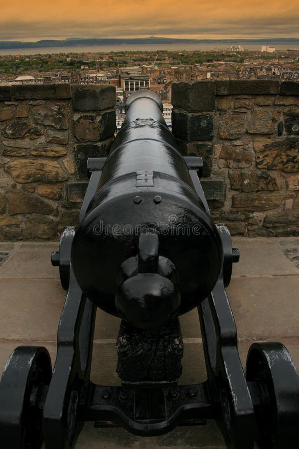 Kanon stock foto. Image of gevaar, kanon, edinburgh, artillerie - 11561310