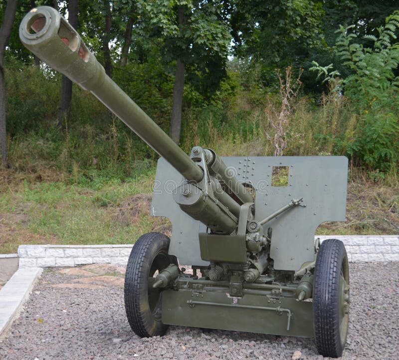 Alte Kanone Auf Einer Lafette Stockbild - Bild von waffe, weinlese ...