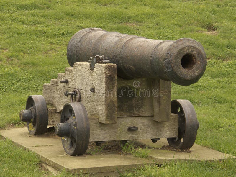 Kanonen kriger fotografering för bildbyråer. Bild av offensiv - 18996587