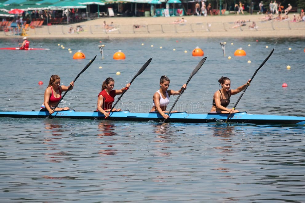 Kanot redaktionell arkivbild. Bild av underskatta, samarbeta - 20083332