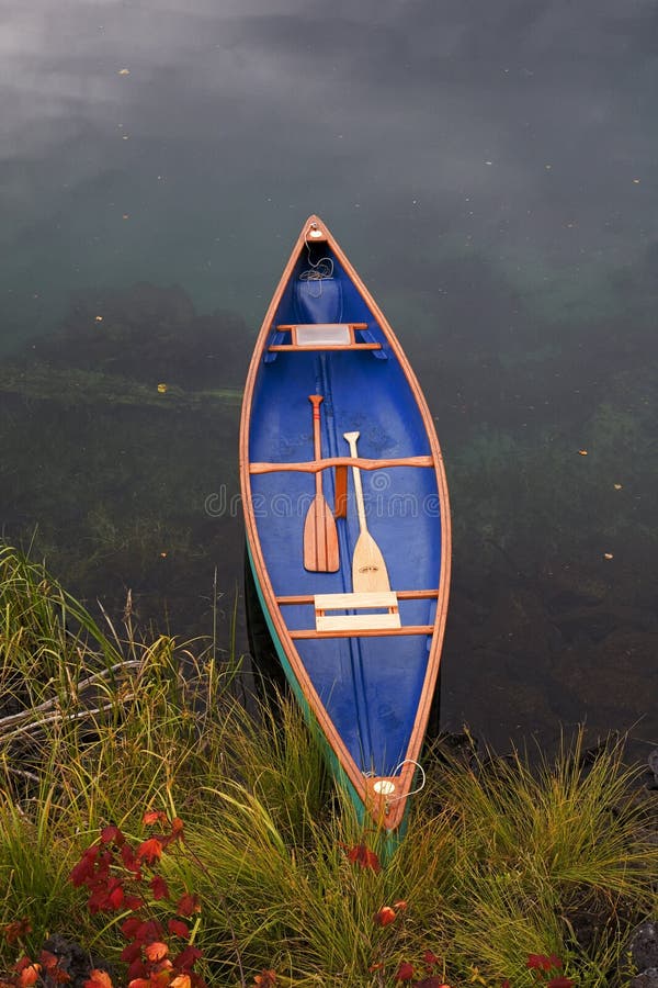 Kanoter fotografering för bildbyråer. Bild av sjö, kanot - 973789
