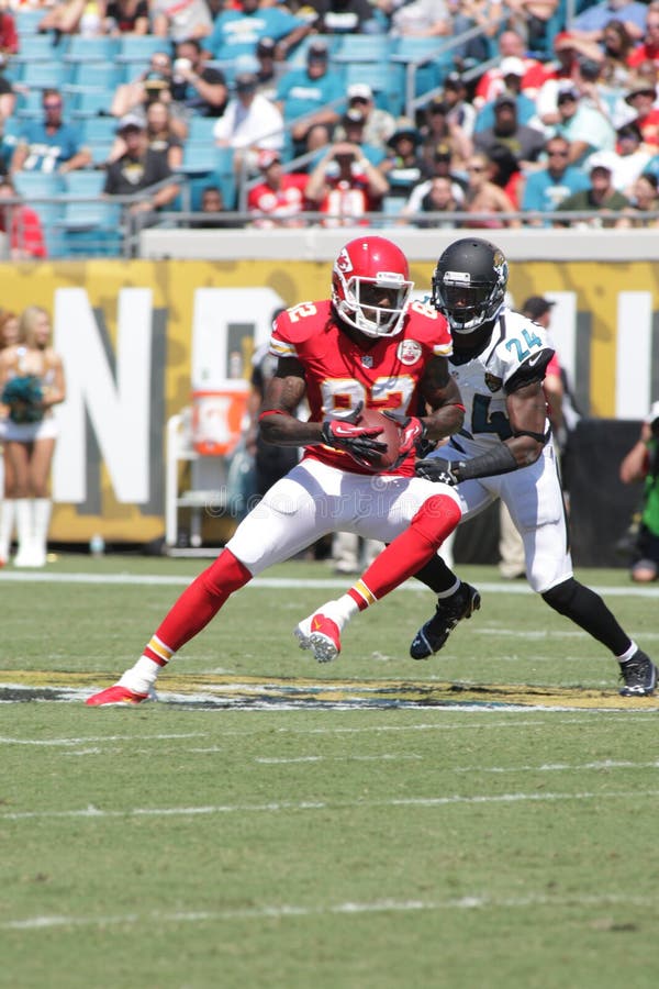 Dwayne Bowe editorial stock image. Image of receiver - 178391664