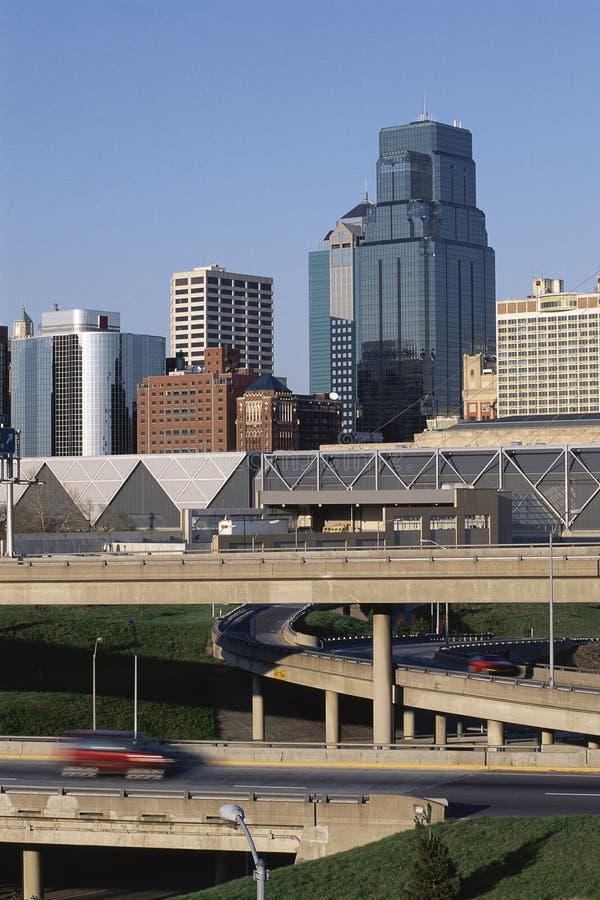 Kansas City skyline editorial image. Image of roadway - 23161510