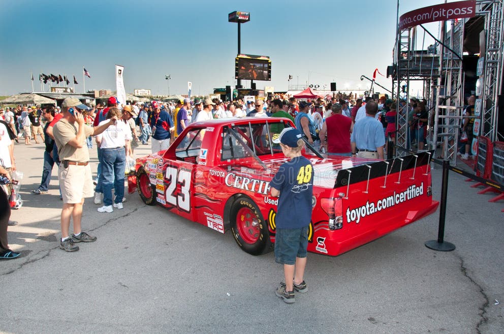 Kansas CIty Speedway editorial stock photo. Image of driver - 25705463