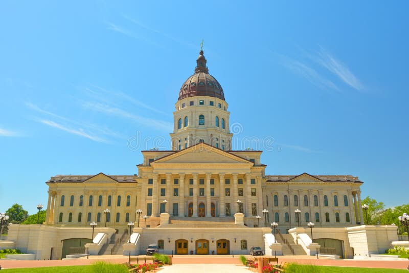 Oklahoma State Capitol Building Stock Photo - Image of pillars ...