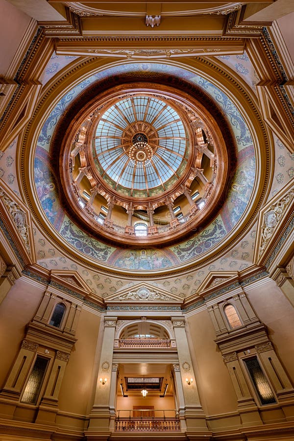Kansas State Capitol Building Editorial Image - Image of building ...
