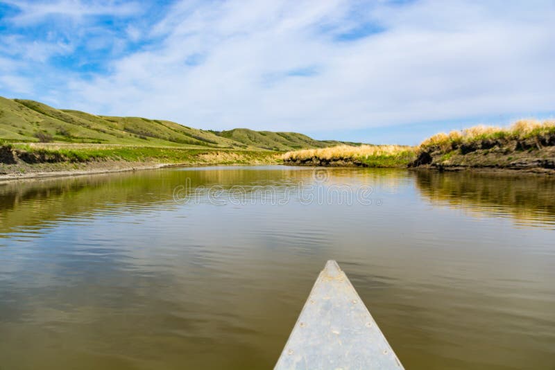 Kanu-Reise Entlang Dem Fluss Stockfoto - Bild von trainieren, nave ...