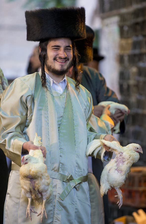 Kaparot editorial image. Image of emotion, chicken, tradition - 26839375