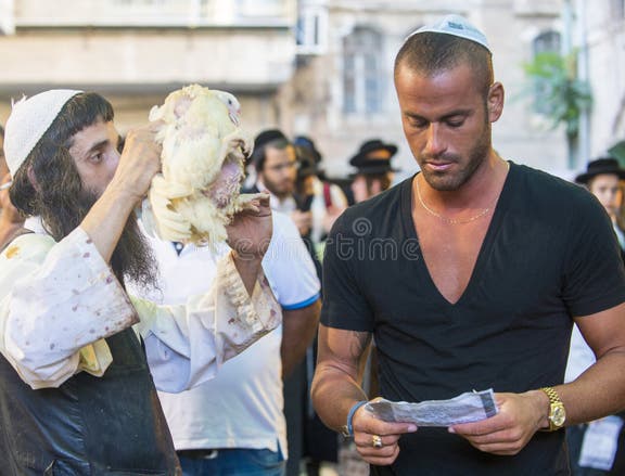 Kaparot editorial photography. Image of religion, orthodox - 28119762