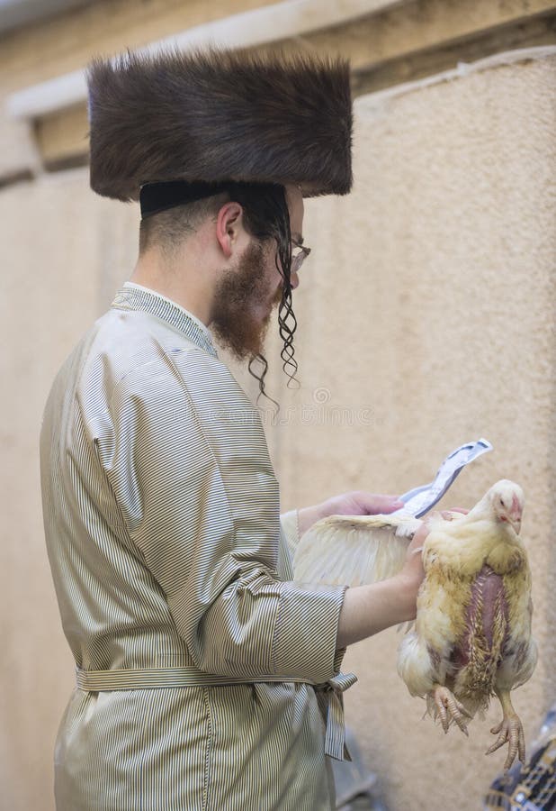 Kaparot Ceremony editorial photography. Image of ceremony - 21466597