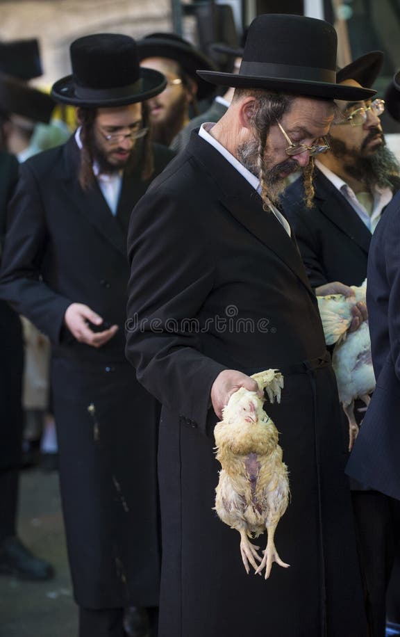 Kaparot editorial photo. Image of jerusalem, torah, ceremony - 28473651