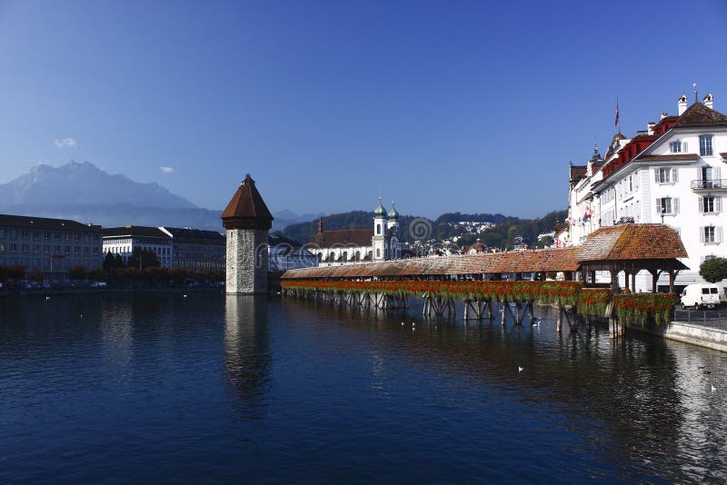 Kapellen-Brücke In Luzerne/in Luzern, Die Schweiz Stockbild - Bild von ...