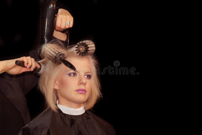 Kapper (kapper) met model stock afbeelding. Image of leuk - 3507547